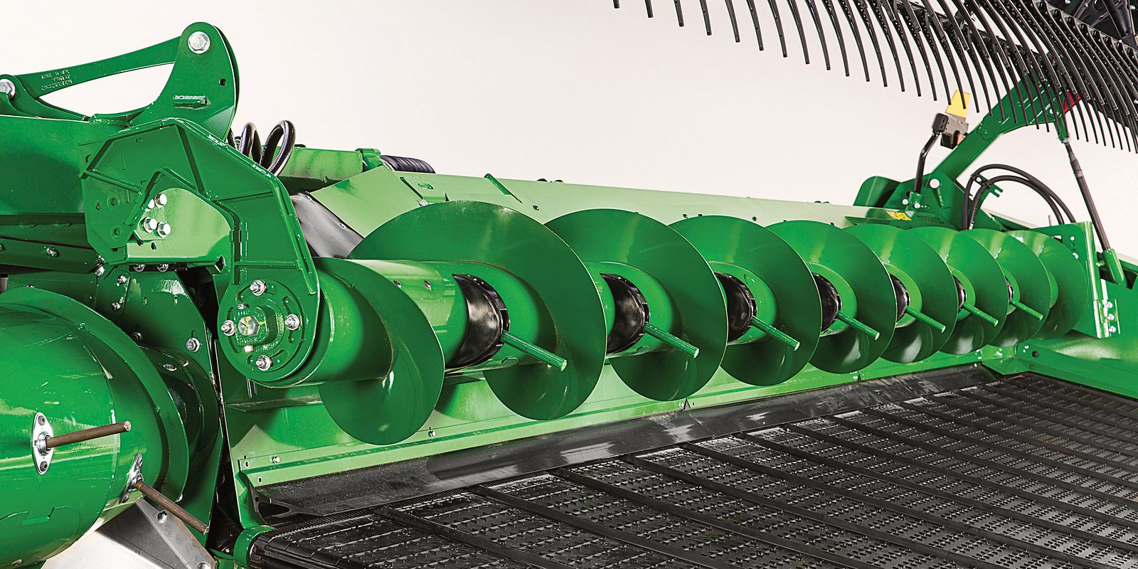 Headers and Platforms | John Deere IE