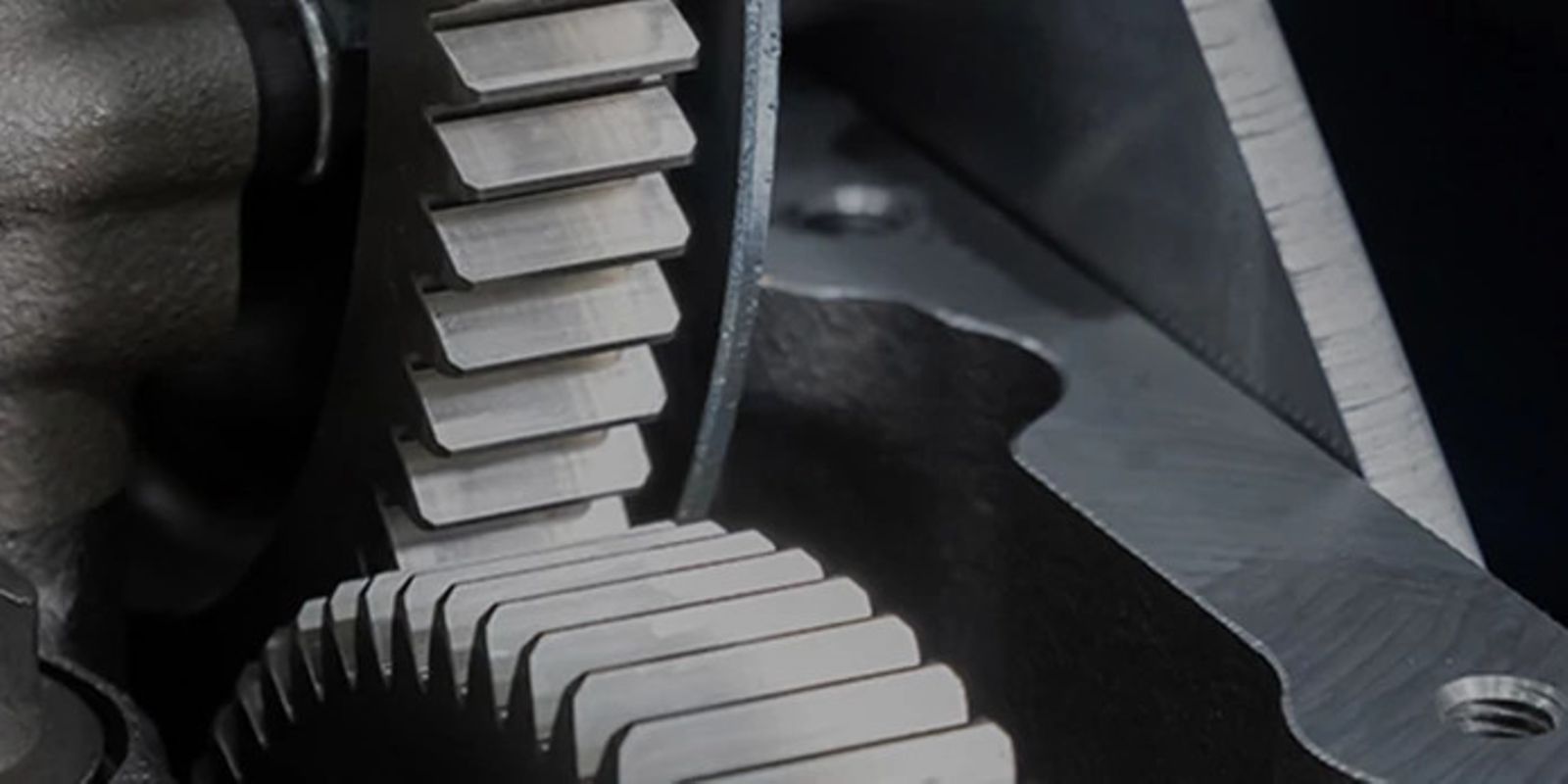 Engines and Drivetrain | John Deere IE