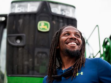 Caring for Customers | John Deere IE