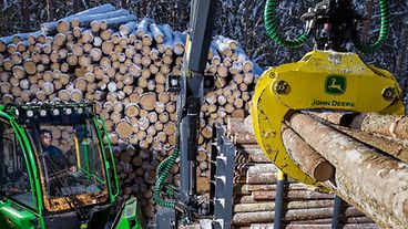 Grapples | John Deere IE